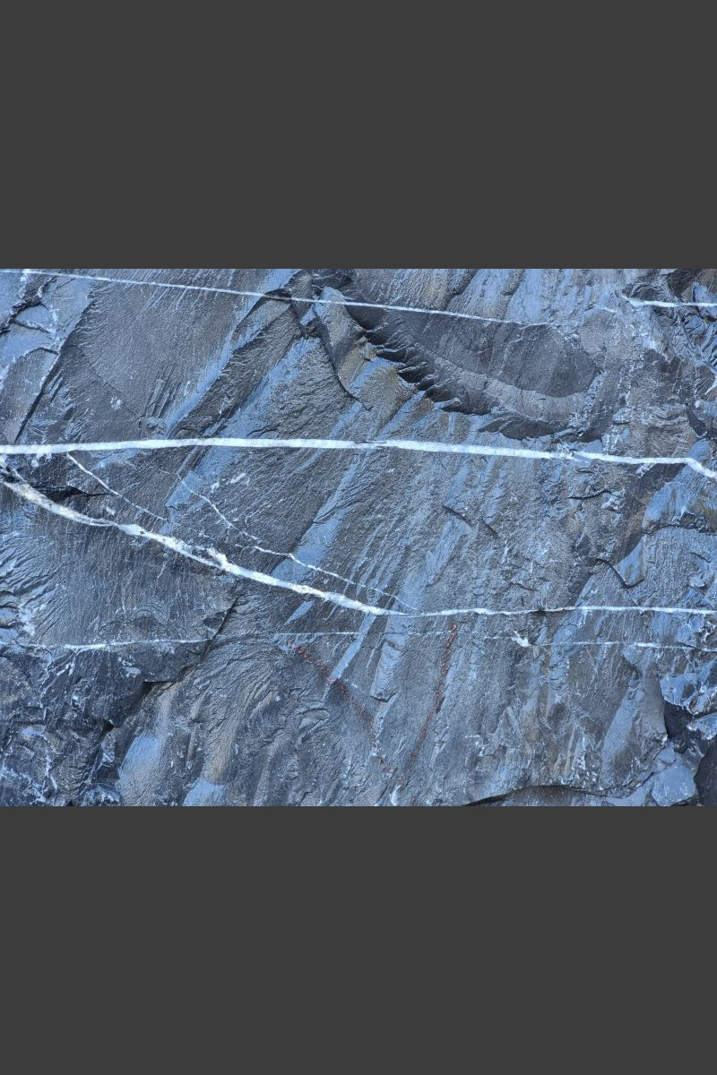 Gneis Natur Findling 57cm hoch - Monolithique