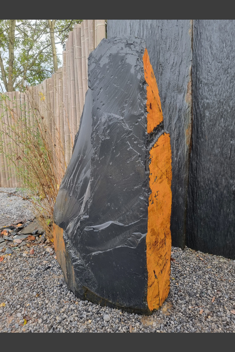 Schiefer Monolith schwarz-bunt 124cm hoch - Monolithique