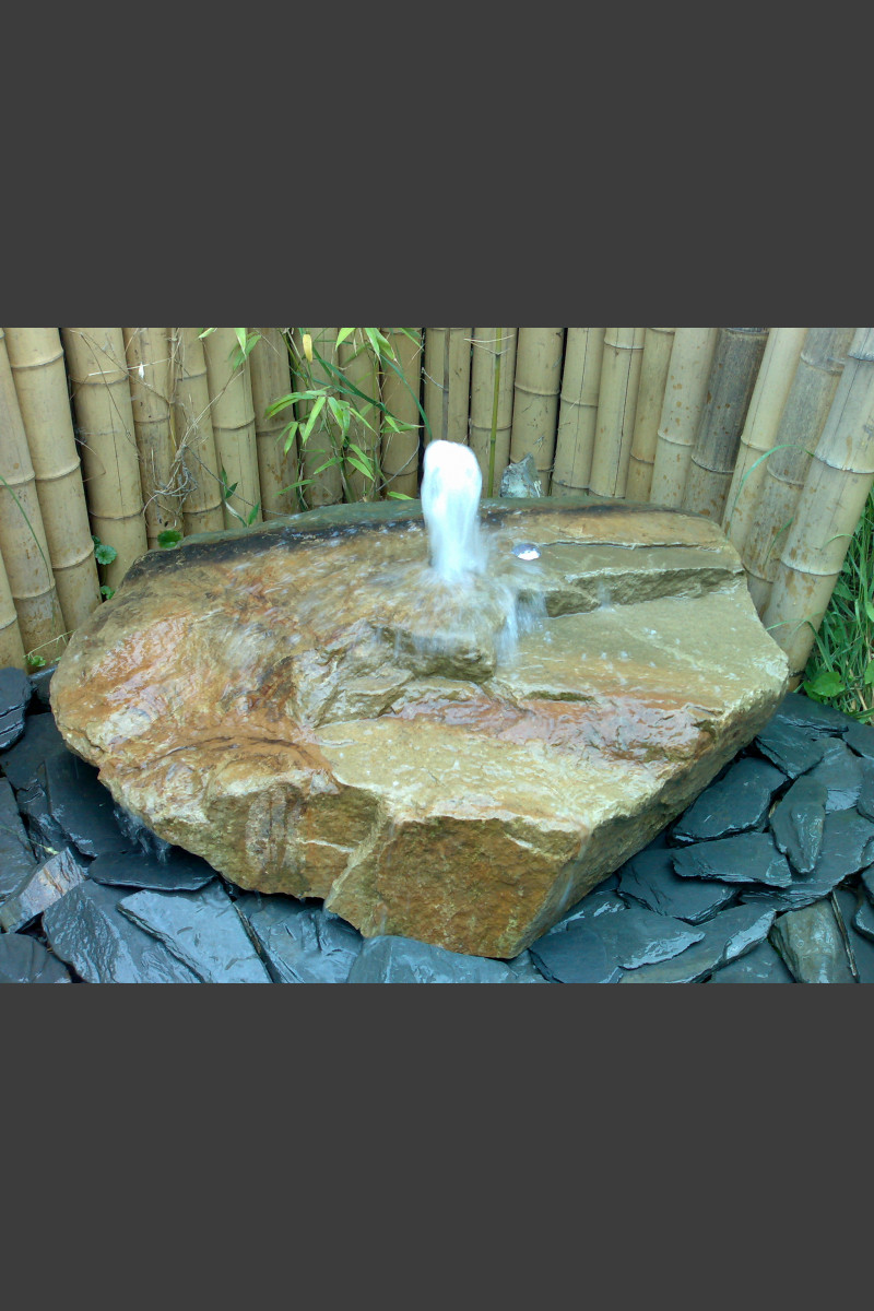 Fontaine de jet d'eau moussant halogène gres beige - Fontaines Set ...