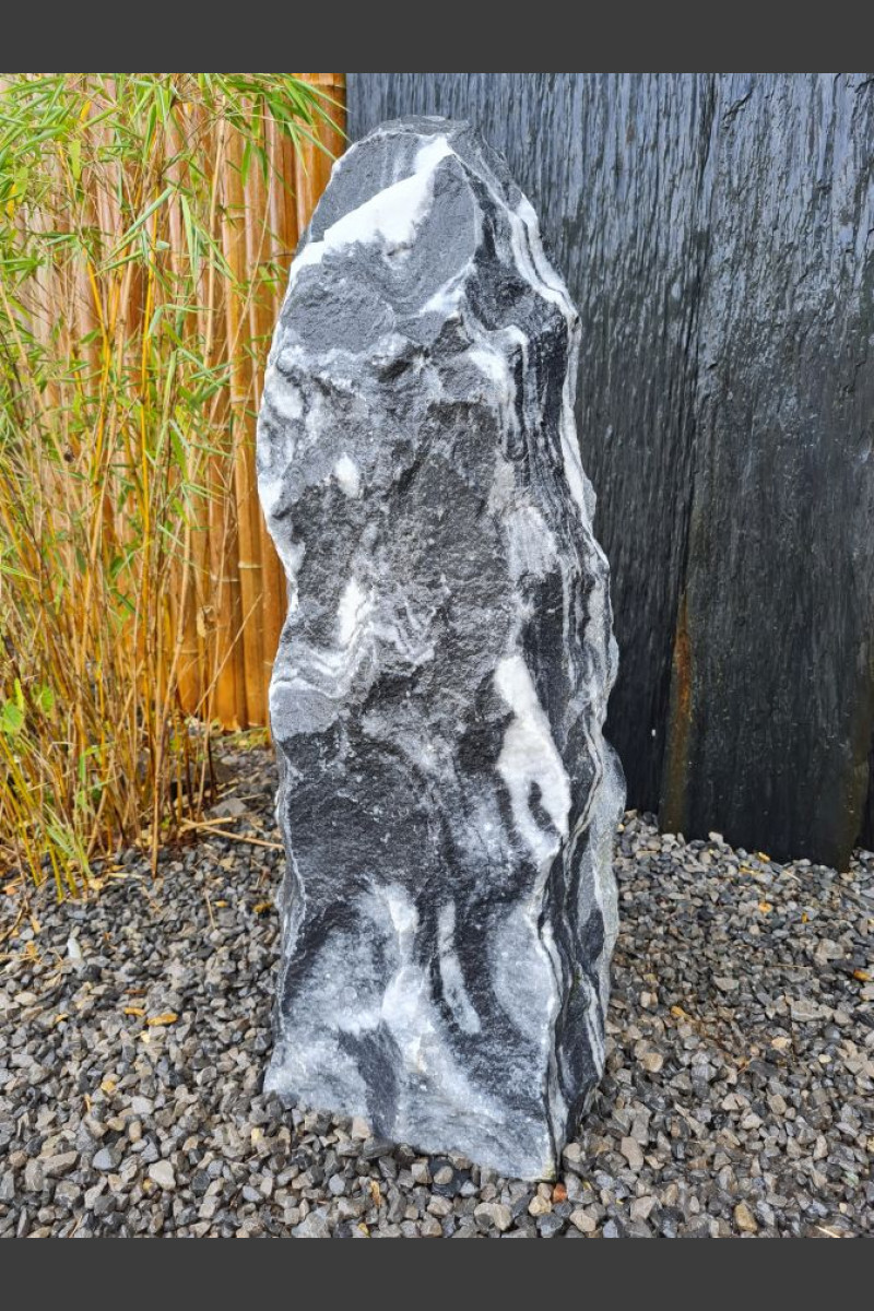 Alaska Marbre Monolith noir-blanc 86cm de haut - Pierres Solitaires ...