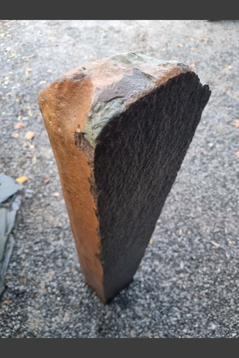 Pierre naturelle Colonne de basalte 130cm - Monolithique