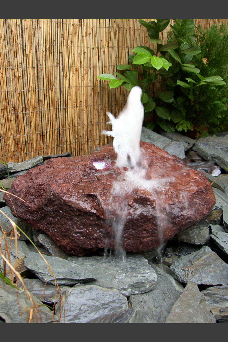 Fontaine de jet d'eau moussant halogène lave - Moussant - Fontaines ...