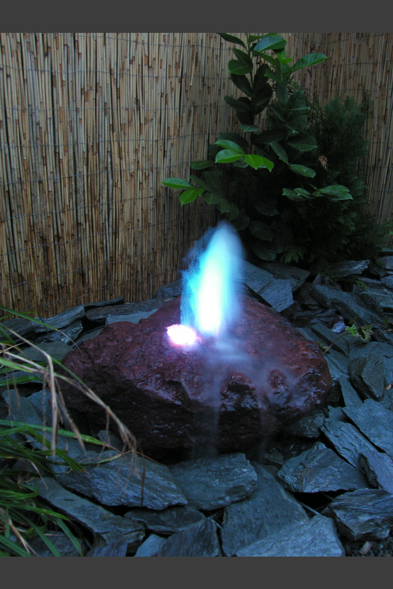 Fontaine de jet d'eau moussant halogène lave - Fontaines Set complet ...
