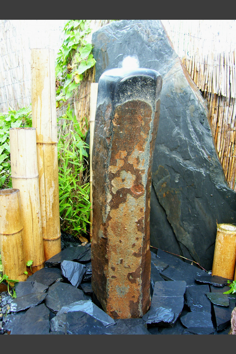 Fontaine Monolithe Basalte poli 75cm - Basalte - Monolithes - Pierres à ...