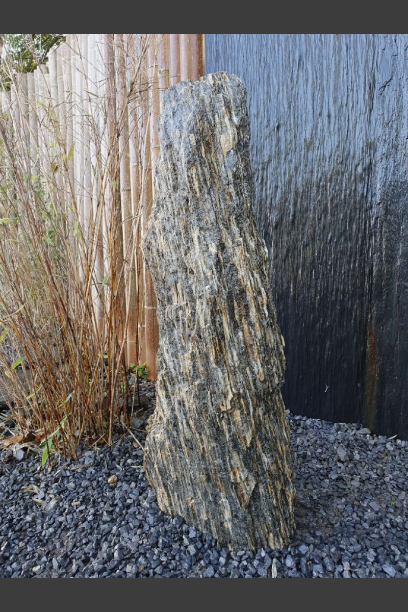 Monoliet van zebra gneis 80cm hoog - Solitairestenen - Monolithique