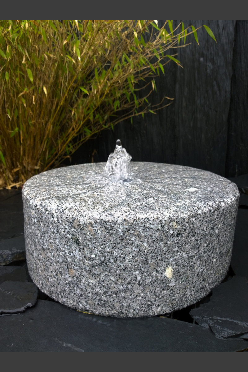 Bronsteen Molensteen van grijs Graniet 40cm - Molenstenen - Compleetset ...